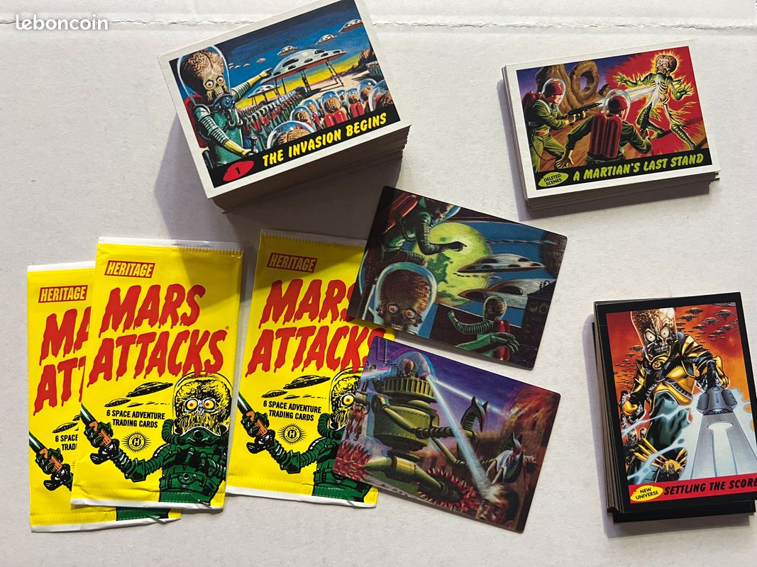 2012 Topps Mars Attacks Heritage (3 Sets + 2 Rares) - Collection