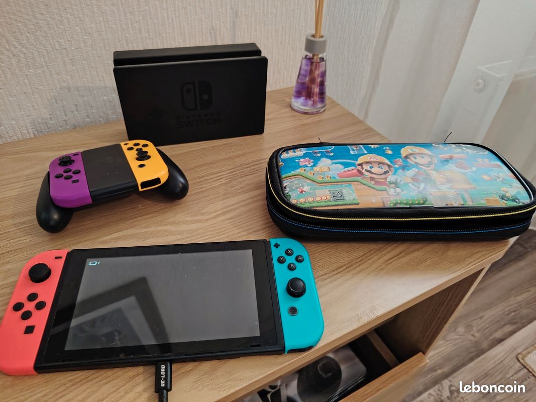 Nintendo Switch - Consoles