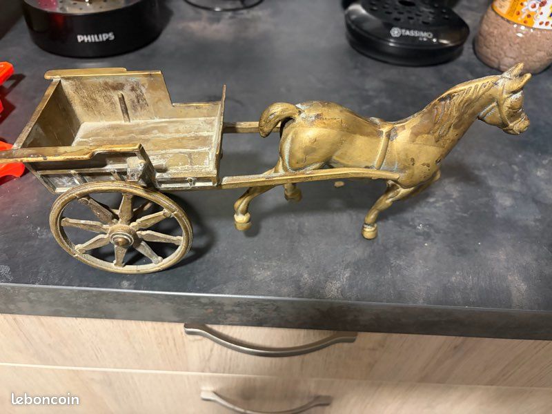 Vend cheval et Charette - Collection