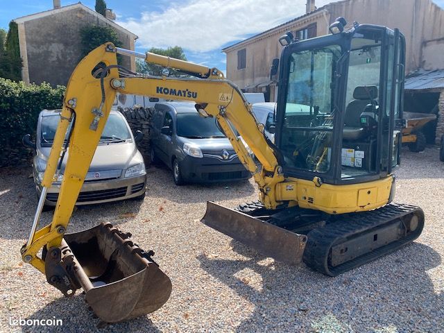 Mini pelle komatsu pc26 mr - BTP - Chantier gros-oeuvre