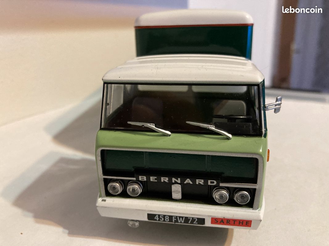 1/43 Bernard 19 DA Etoile Routière 1960 Ixo BE manque 1 rétro sans ...