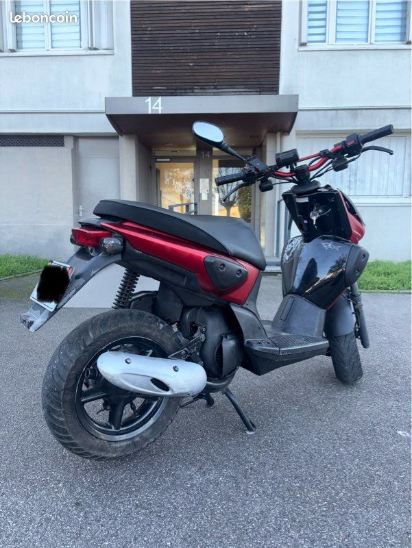 Yamaha slider ( MBK stunt ) - Motos