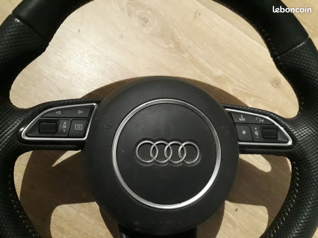Volant Audi A3 S3 RS3 TT TTS TTRS méplat - Équipement auto