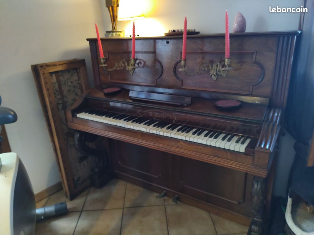 Piano A. Bord ( Paris ) - Instruments de musique