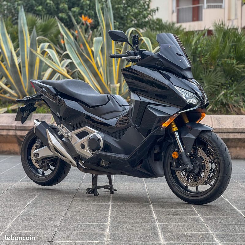 Honda Forza 750 full A2 possible de 04/2021 avec 42929km à 6990e - Motos