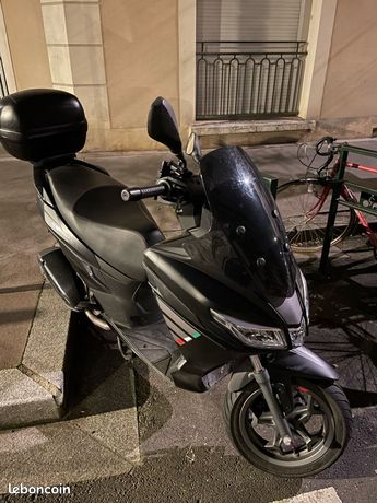 Aprilia sxr 50 d'occasion - Motos - leboncoin