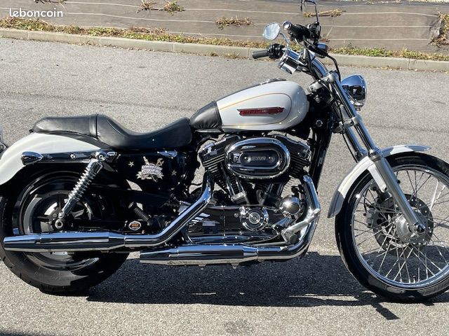 HARLEY DAVIDSON très beau sportster 1200 custom - Motos