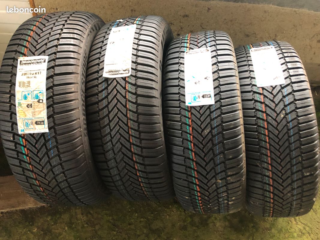 Pneus bridgestone 225 60 R17 neufs - Équipement auto