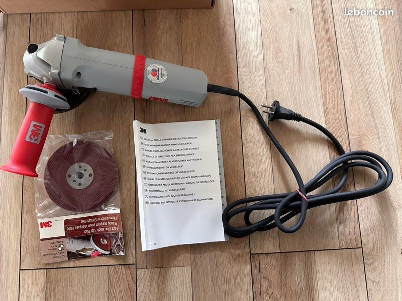 Meuleuse d angle 3M 125 mm - BTP - Chantier gros-oeuvre