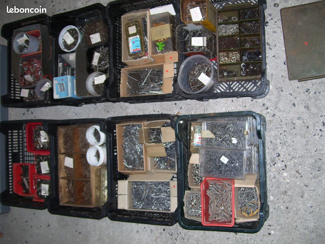 Clous-Vis-Rivets-Boulons-Rondelles- Tirefonds Voir sur Place - Bricolage