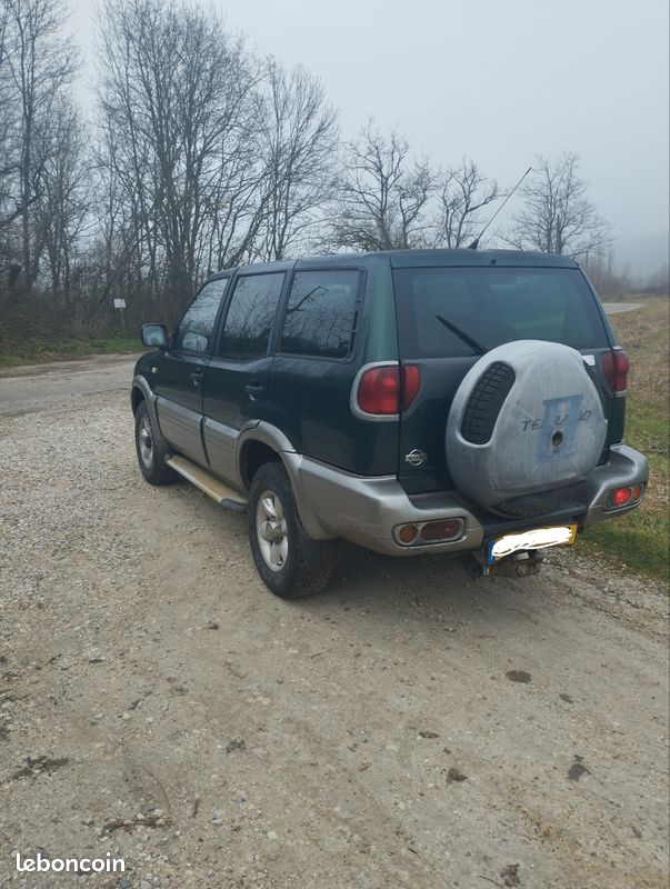 Vends Nissan terrano 2 long 2.7 tdi - Voitures