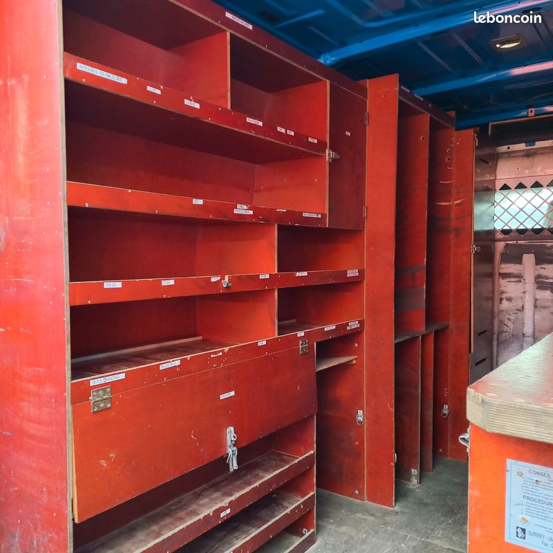 Placard Master 2 - Équipement auto