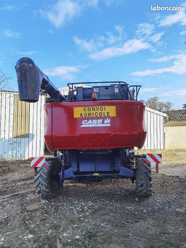 Case IH 8010 AFX - Matériel agricole