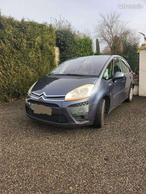 C4 picasso 2008 1,6hdi en l état faire offre raisonnable - Voitures