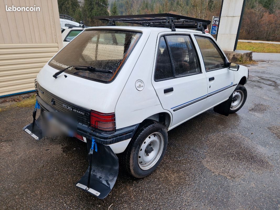 Peugeot 205 raid - Voitures