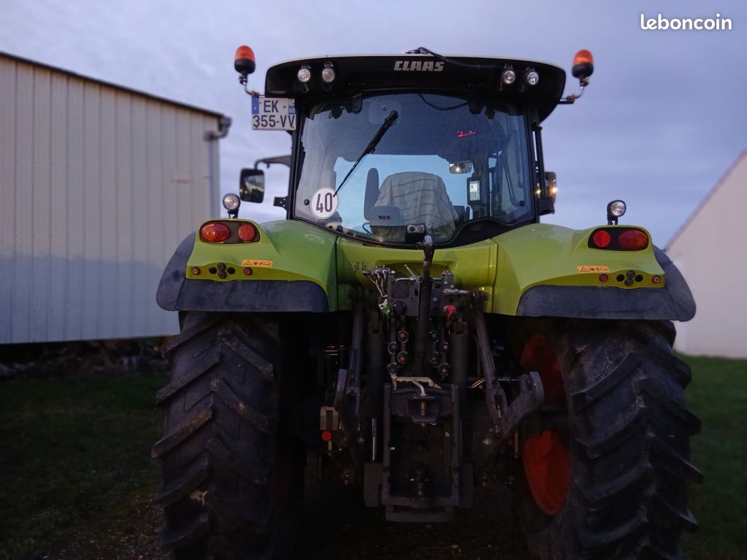 Tracteur Class arion 640 cis et chargeur - Tracteurs