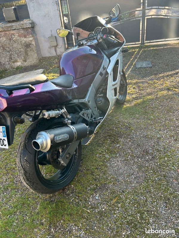 Kawasaki zx6r - Motos
