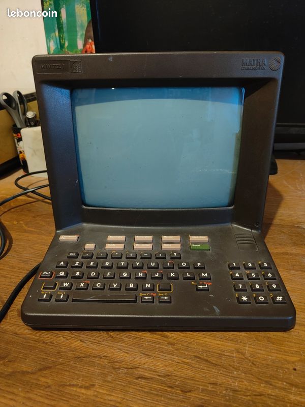 Minitel clavier intégré - Ordinateurs