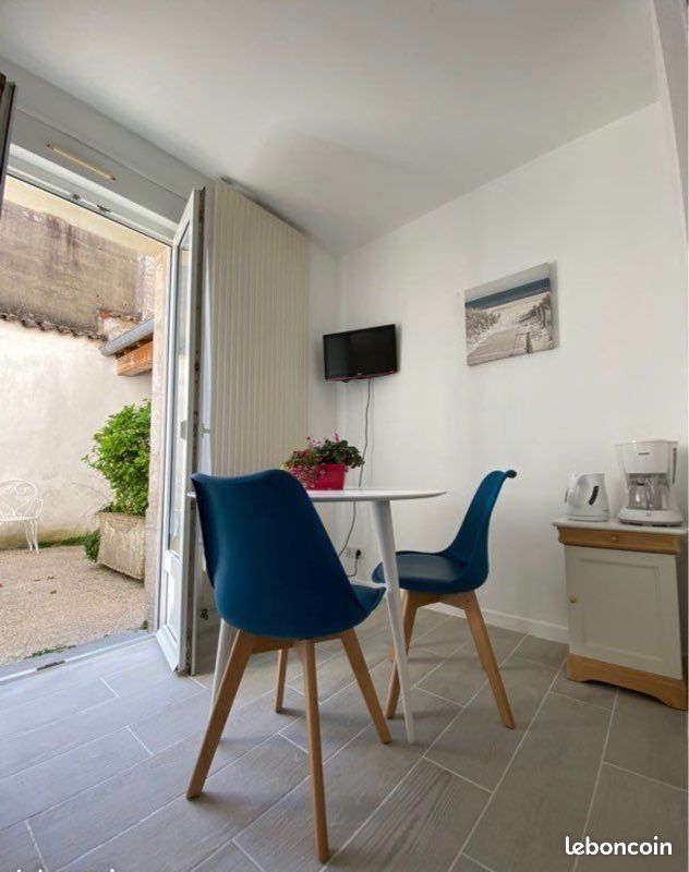 STUDIO RDC + GARAGE en centre ville - Locations saisonnières