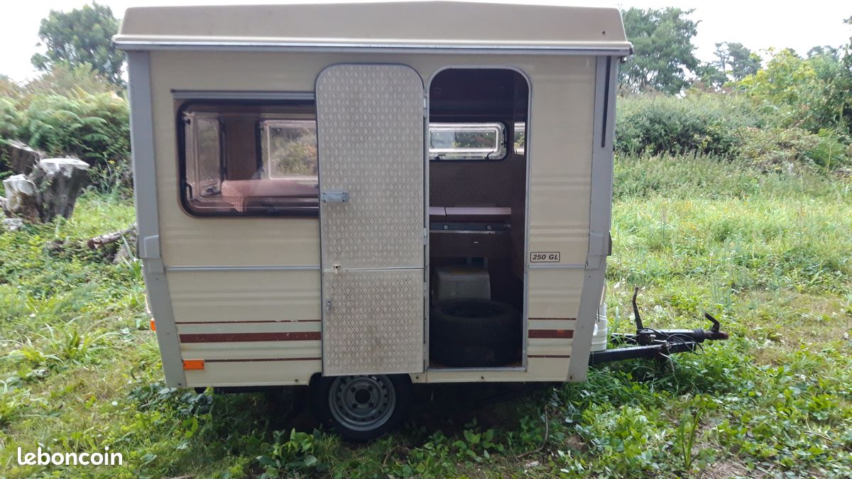 Caravane, pliante, rigide, CASITA 250 GL et auvent - Caravaning