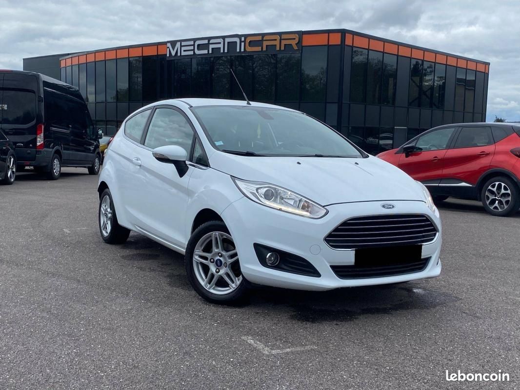 Ford Fiesta IV 1.0 80ch Titanium S&S 5p - Voitures