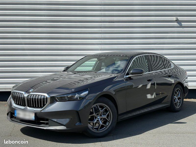 BMW 520 xDrive Exclusive - Voitures