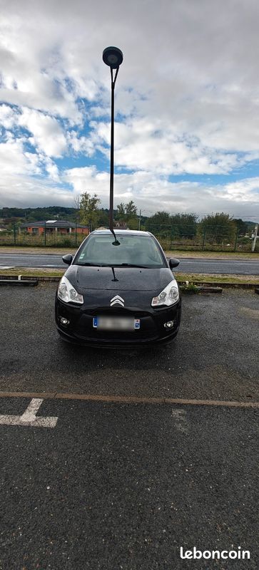 Bonjour, je vends ma Citroen C3 qui est disponible sur Terrasson, vous ...