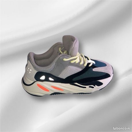 Yeezy 700 wave runner d'occasion - Chaussures - leboncoin