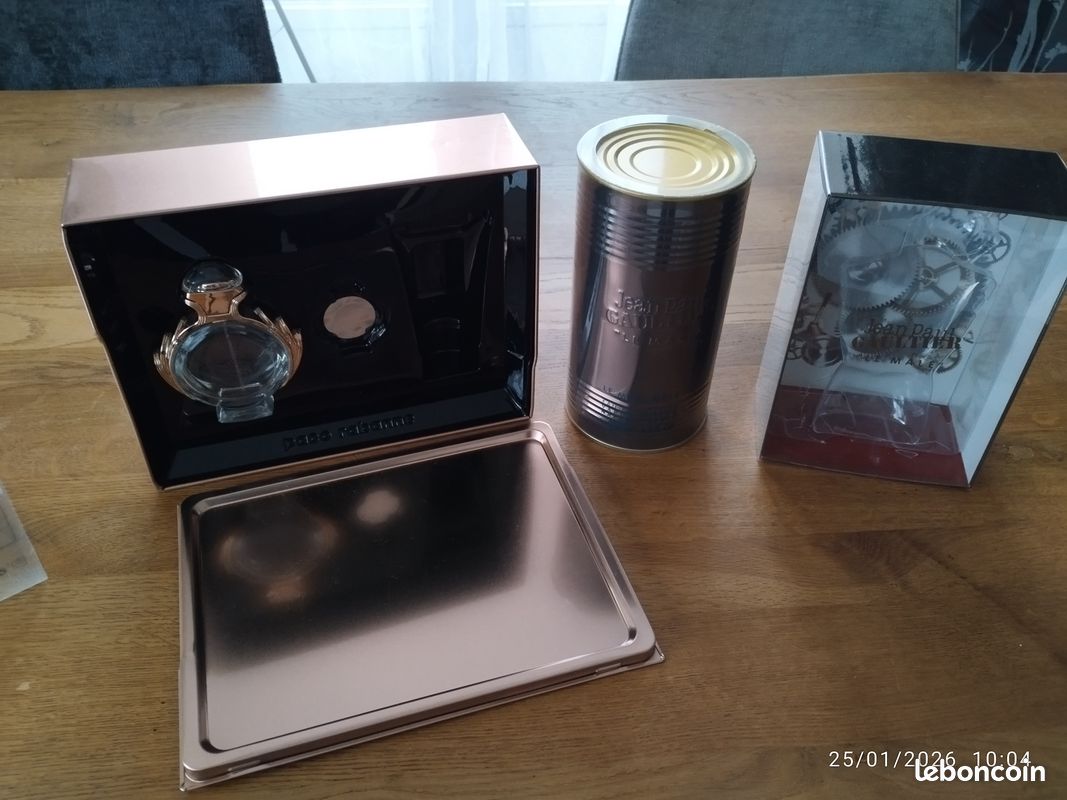 Lot pour collectionneur, boîtes vides parfum - Collection