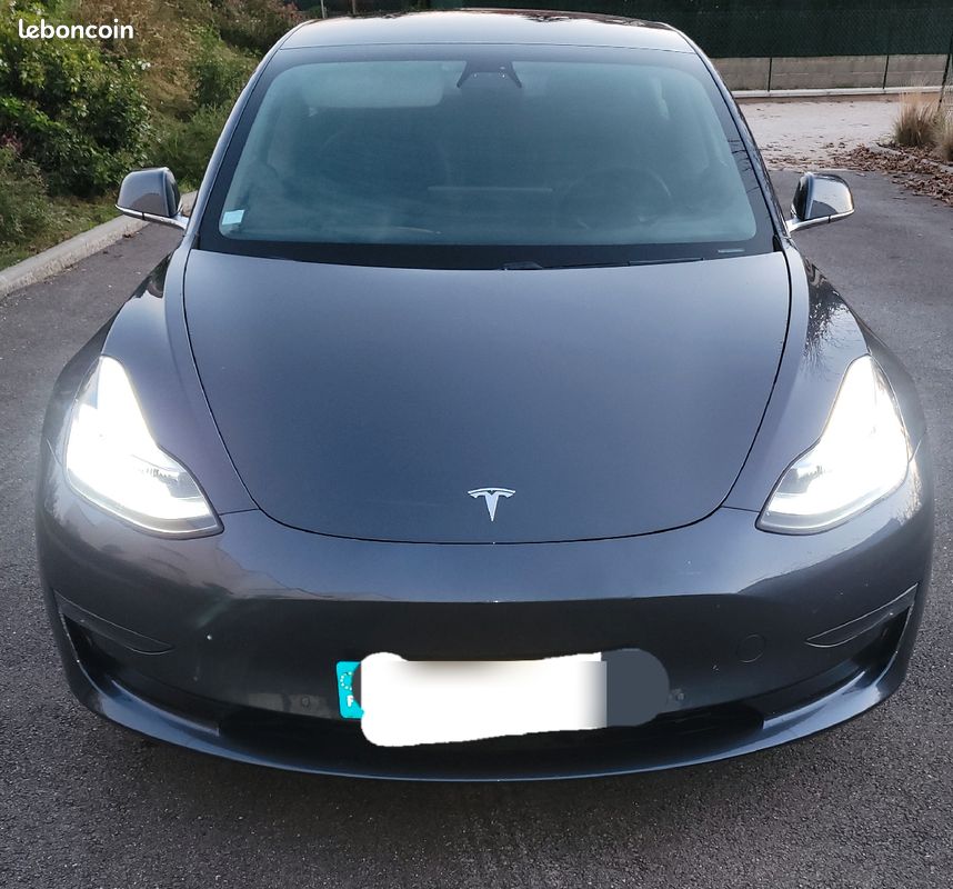 Tesla Model 3 Performance - Voitures