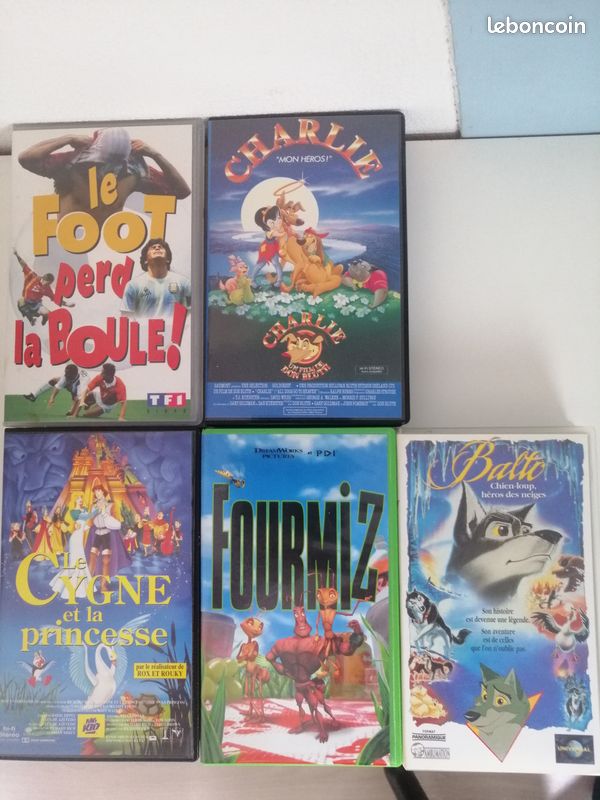 Lot de 5 VHS - DVD - Films