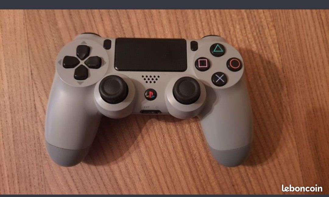 Manette PS4 20ieme édition - Consoles