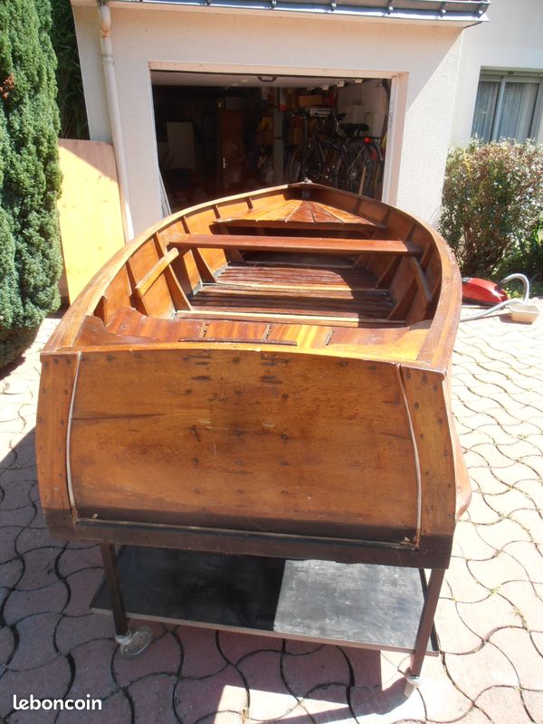 Annexe en bois d'acajou - Nautisme