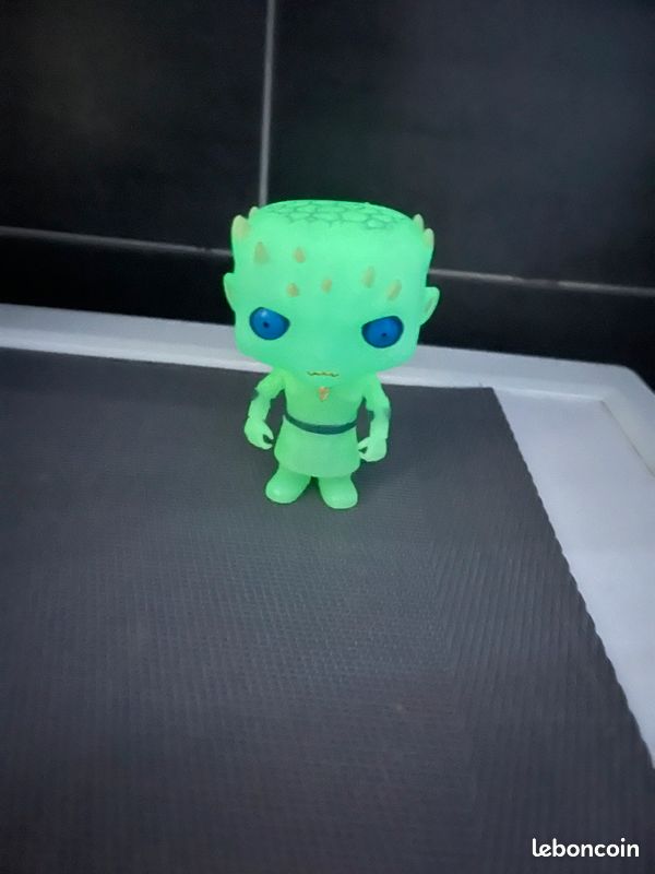 Funko Pop Knight King (édition spéciale Glows in the dark) - Collection