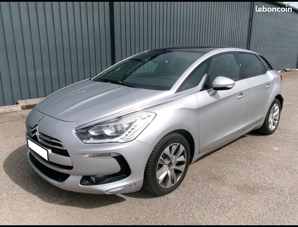 Citroën DS5 HDI 160 EXECUTIVE BVM - Voitures