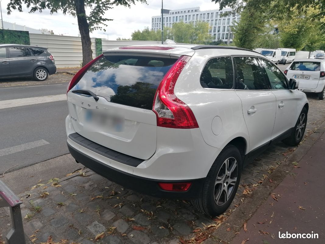 Volvo XC60 - Voitures