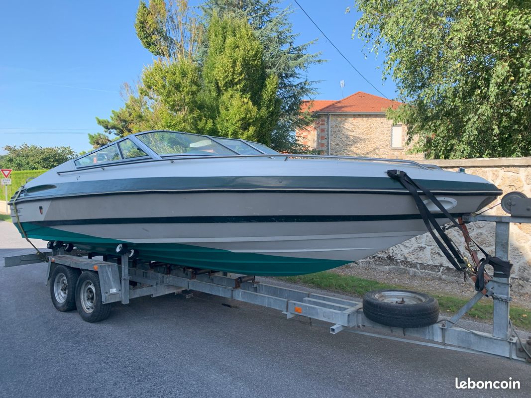Bateau Mariah V8 Inboard - Nautisme