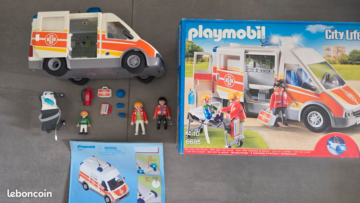 Playmobil set 6685 Ambulance - Jeux & Jouets