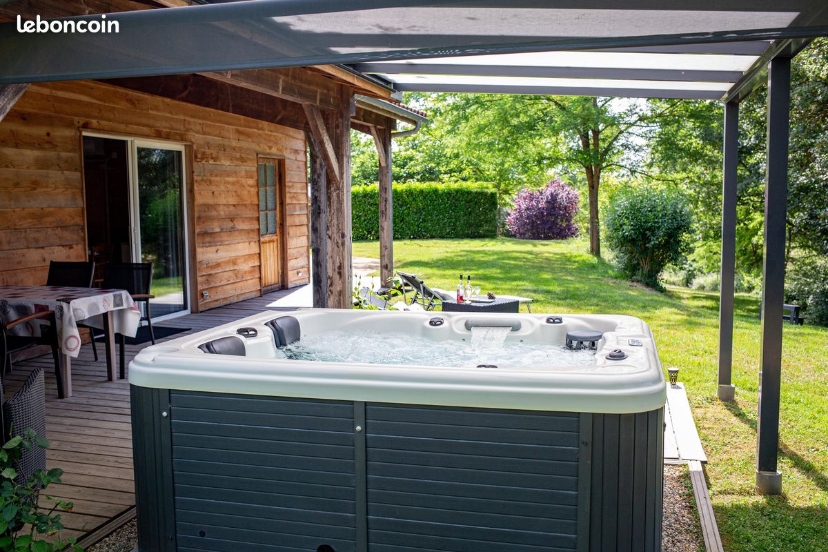 Spa jacuzzi privatif - Chalet au calme à 15 min de Vic-Fezensac ...