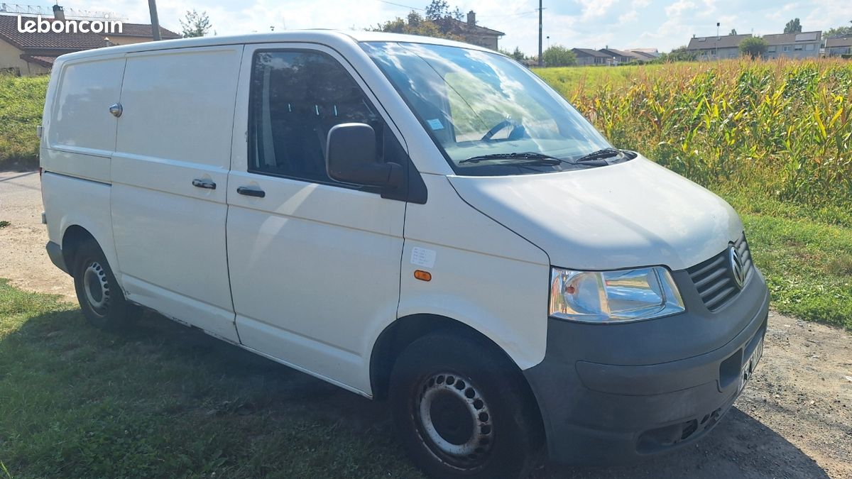 Volkswagen Transporter T5 – 2005 – 1.9 TDI 85ch – Van semi-aménagé prêt ...