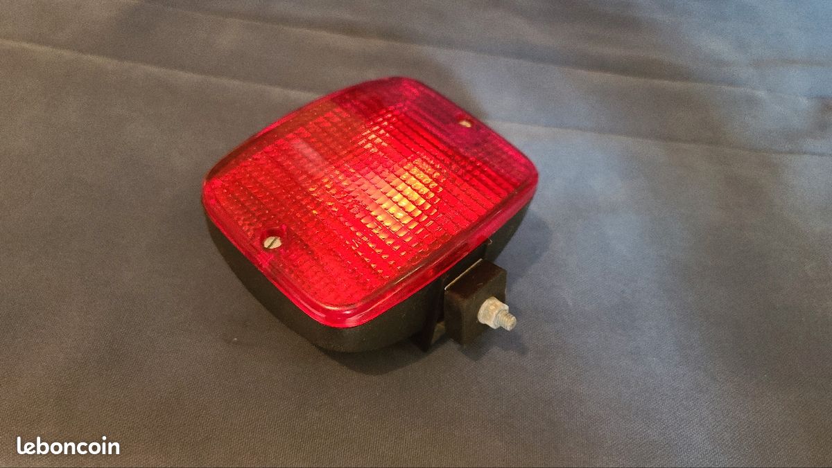Feux rouge neuf - Équipement moto
