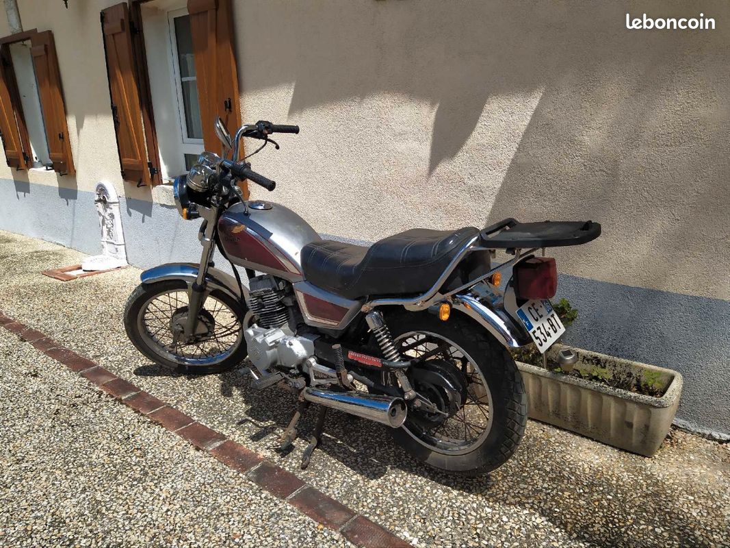 Honda 125 cm - Motos