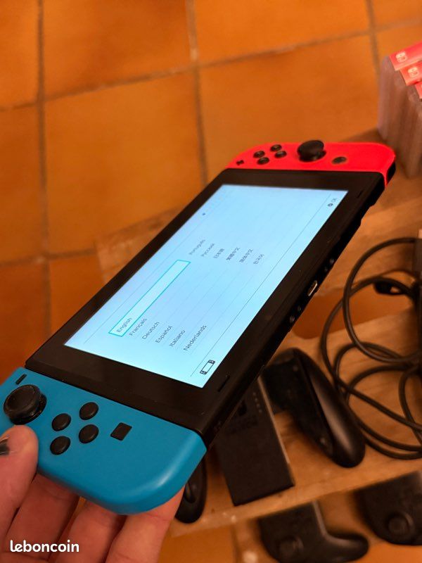 Nintendo Switch - Consoles