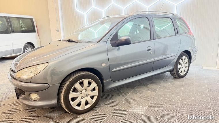 Voitures PEUGEOT 206 d'occasion - leboncoin