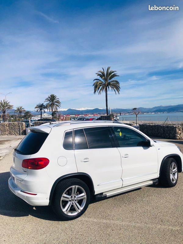 Volkswagen Tiguan R-LINE 2.0 TDI 110 FAP BlueMotion 2016 - Voitures