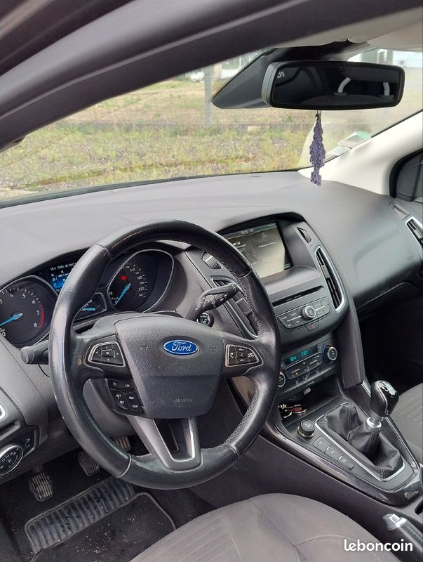 Ford focus ecoboost 1l 125cv - Voitures