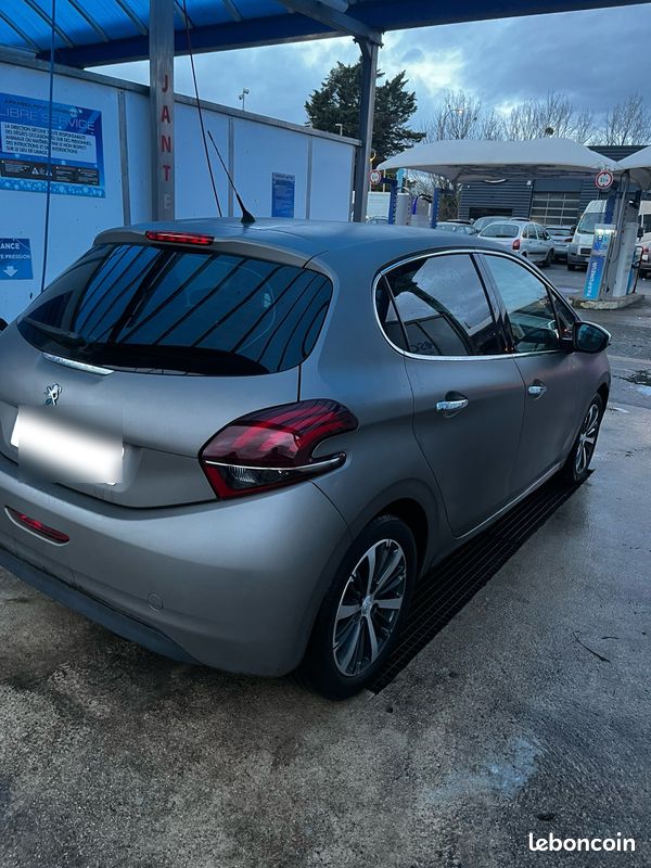 Peugeot 208 ice grey VTi Active 2015, 82 Cv 60 000 km - Voitures