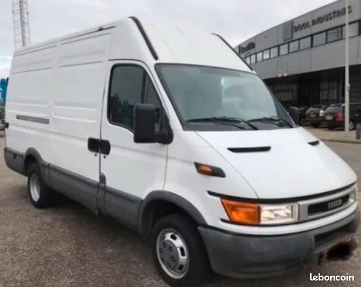 Location camionnette pas chère 13m3 :) - Services de déménagement