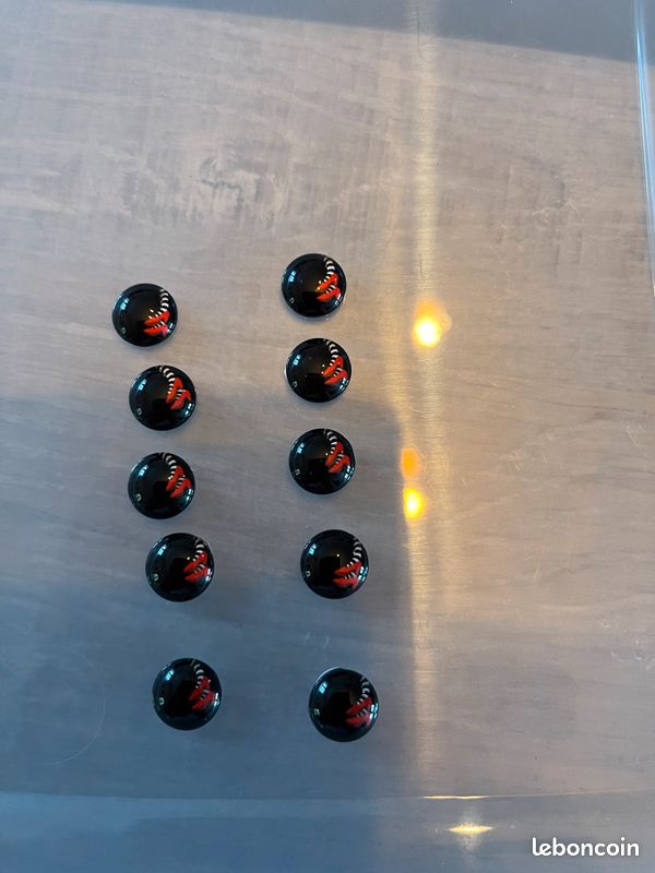 Lot 10 cabochons 1,2cm talons rouges - Loisirs créatifs