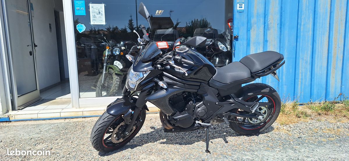 Kawasaki er6 - Motos